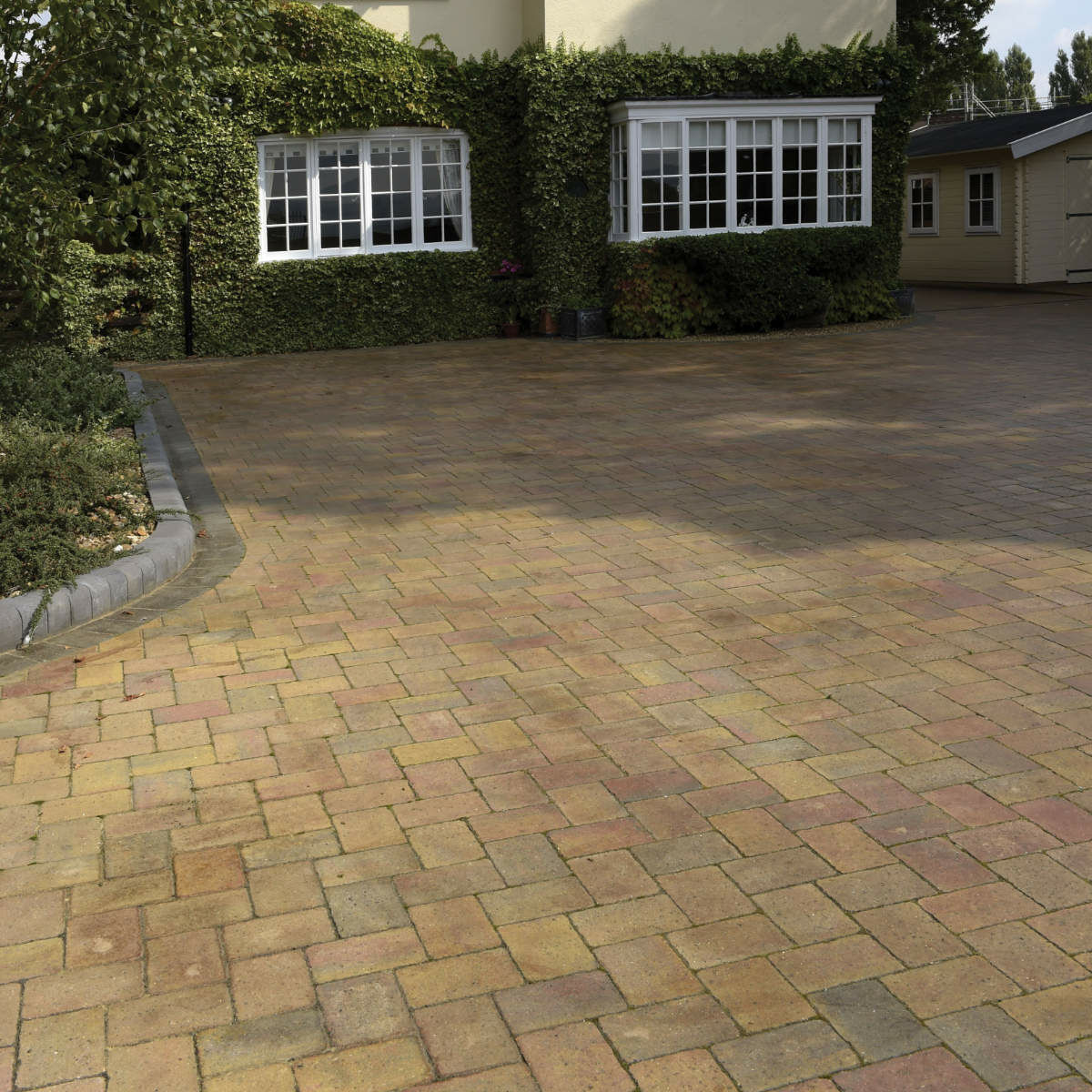 Brett Alpha Antique/ Trio Block Paving | Slade's Garden and Building ...