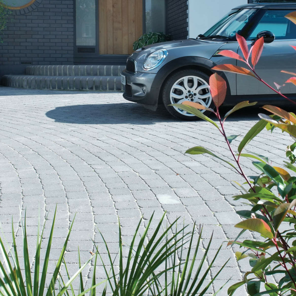 Brett Alpha Antique Block Paving | Slade's Garden and Building Supplies